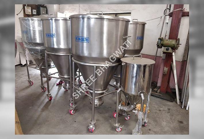 IPC bins,IBC Bin,Bin Blender,IPC Bin Loader,IPC Containers,Lifters