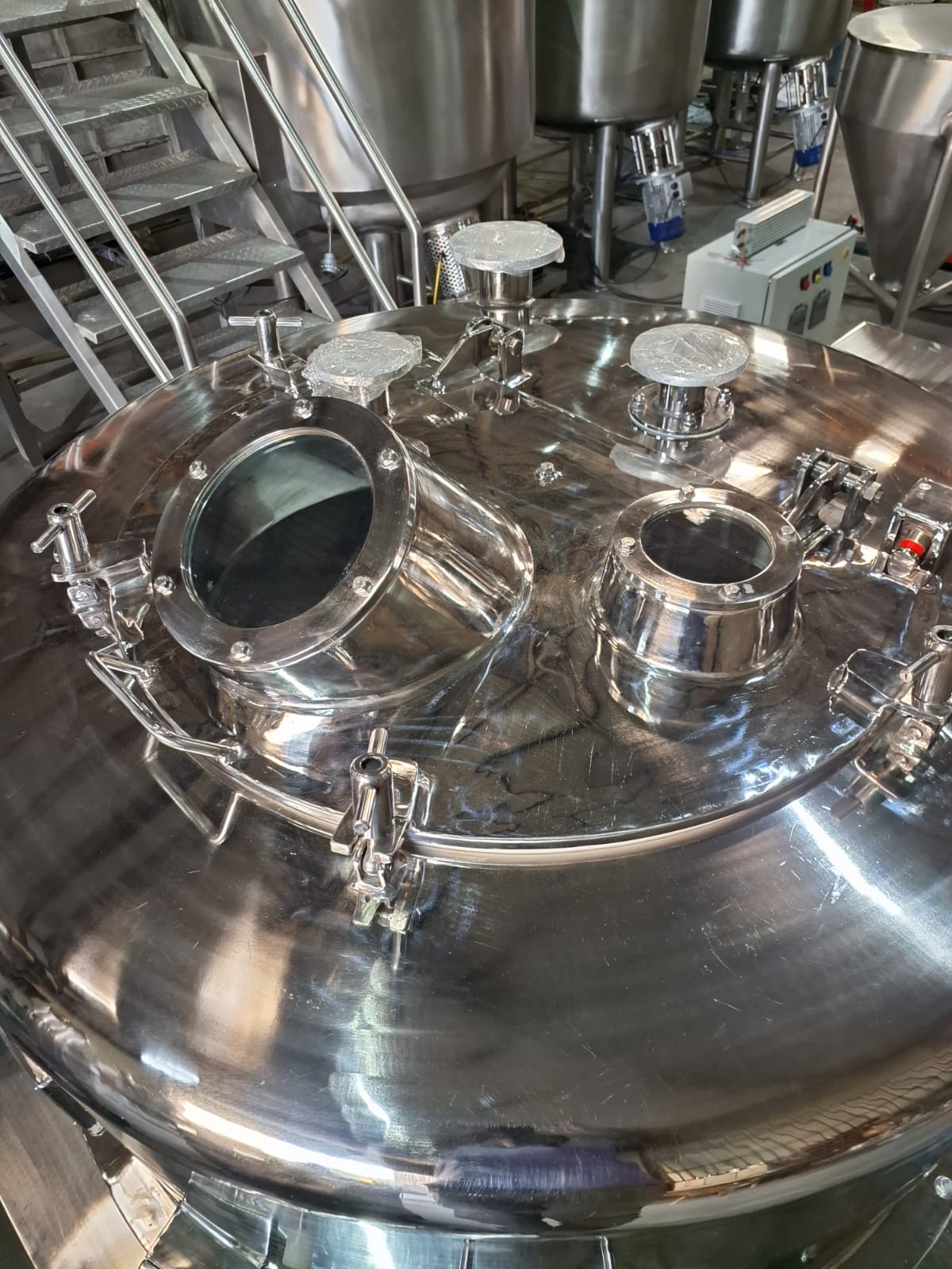 Centrifuge Machine - Solid-Liquid Separation by Top and Bottom ...