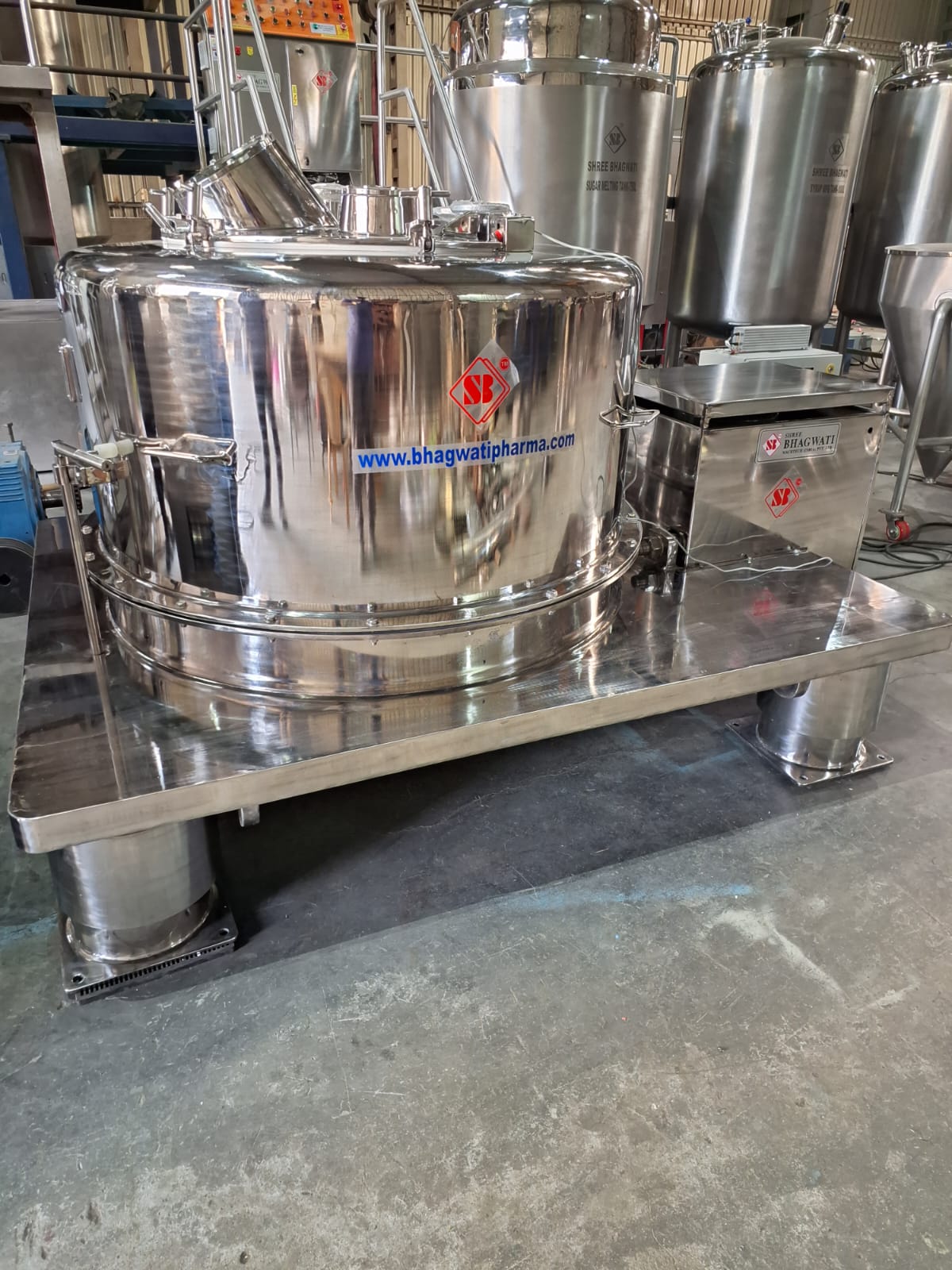 Centrifuge Machine - Solid-Liquid Separation by Top and Bottom ...