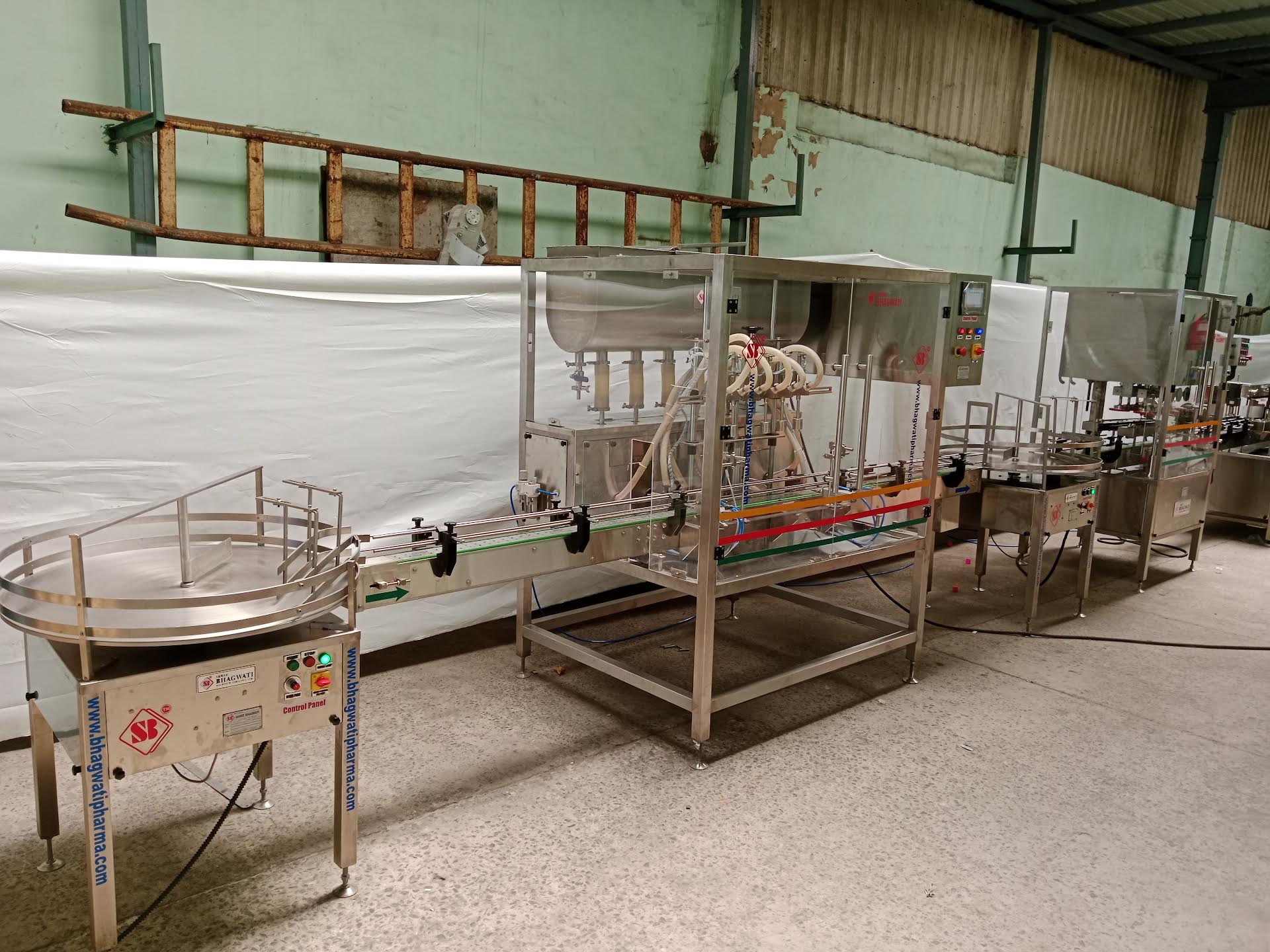 Filling, Capping and Labeling Machines in Pharmaceutical