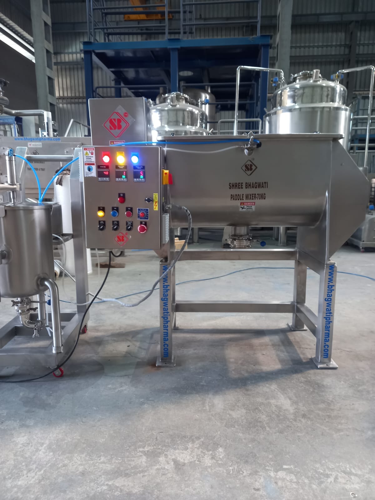 Paddle Mixer Gentle & Efficient Mixing for Powders, Pastes & Fibers